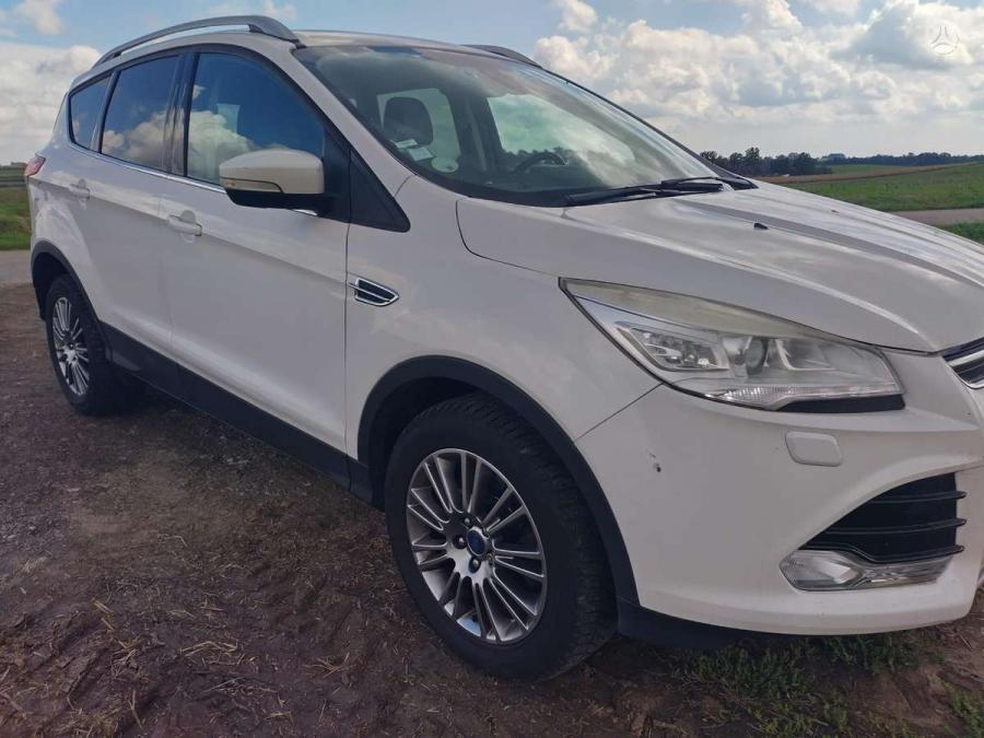 Balts Ford Kuga 2014 Marijampole, ar dzinēja tilpumu 2.00 L un nobraukumu 183 tūkst. km par 5900 €, foto 4 vietnē AUTOMOTO.COM.LV
