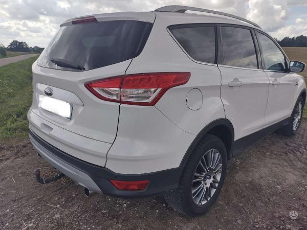 White Ford Kuga 2014 in Marijampole, with an engine capacity of 2.00 L and mileage of 183 thousand km for 5900 €, photo 7 on AUTOMOTO.COM.LV