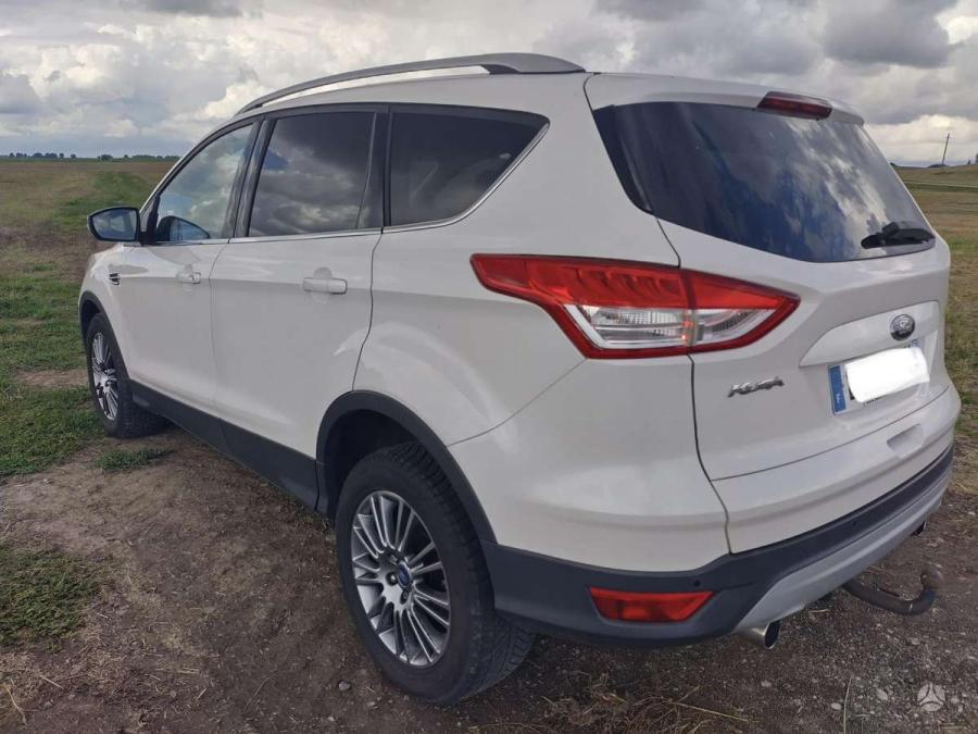 Balts Ford Kuga 2014 Marijampole, ar dzinēja tilpumu 2.00 L un nobraukumu 183 tūkst. km par 5900 €, foto 9 vietnē AUTOMOTO.COM.LV