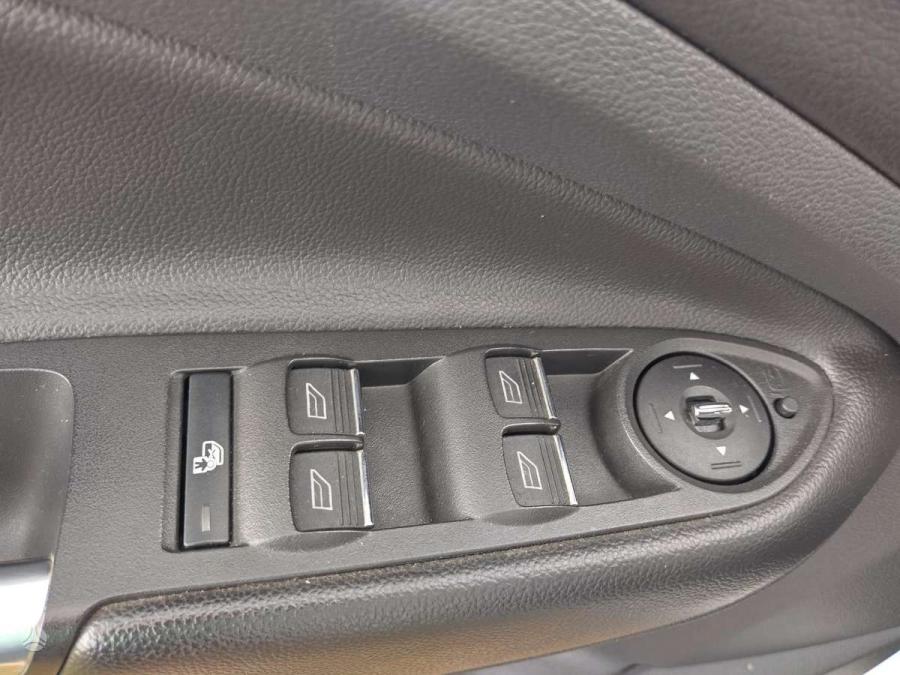 Balts Ford Kuga 2014 Marijampole, ar dzinēja tilpumu 2.00 L un nobraukumu 183 tūkst. km par 5900 €, foto 15 vietnē AUTOMOTO.COM.LV
