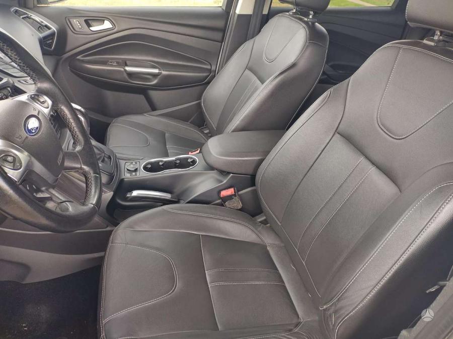 Balts Ford Kuga 2014 Marijampole, ar dzinēja tilpumu 2.00 L un nobraukumu 183 tūkst. km par 5900 €, foto 17 vietnē AUTOMOTO.COM.LV