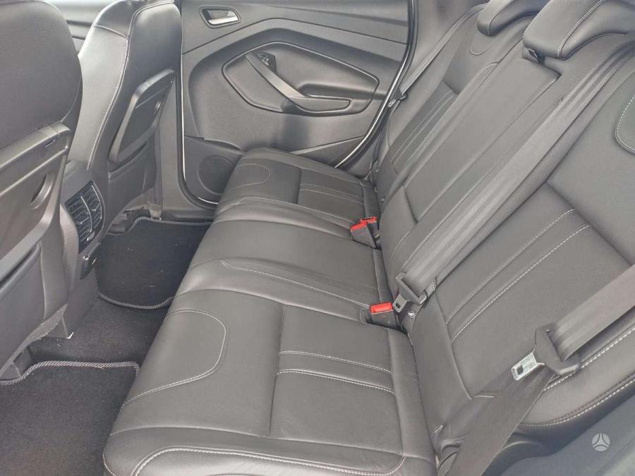 Balts Ford Kuga 2014 Marijampole, ar dzinēja tilpumu 2.00 L un nobraukumu 183 tūkst. km par 5900 €, foto 19 vietnē AUTOMOTO.COM.LV