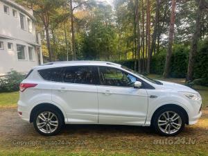 Balts Ford Kuga 2014 Pērnava, ar dzinēja tilpumu 2.00 L un nobraukumu 104 tūkst. km par 11999 €, foto 4 vietnē AUTOMOTO.COM.LV