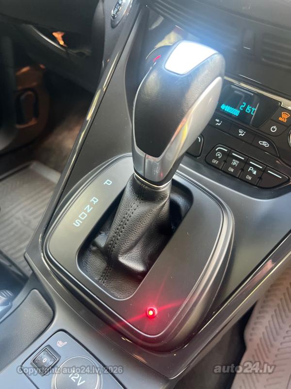 Balts Ford Kuga 2014 Pērnava, ar dzinēja tilpumu 2.00 L un nobraukumu 104 tūkst. km par 11999 €, foto 9 vietnē AUTOMOTO.COM.LV