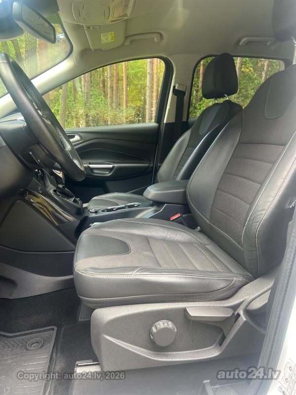 Balts Ford Kuga 2014 Pērnava, ar dzinēja tilpumu 2.00 L un nobraukumu 104 tūkst. km par 11999 €, foto 11 vietnē AUTOMOTO.COM.LV
