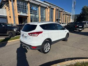 White Ford Kuga 2014 in Riga, with an engine capacity of 2.00 L and mileage of 206 thousand km for 7990 €, photo 4 on AUTOMOTO.COM.LV