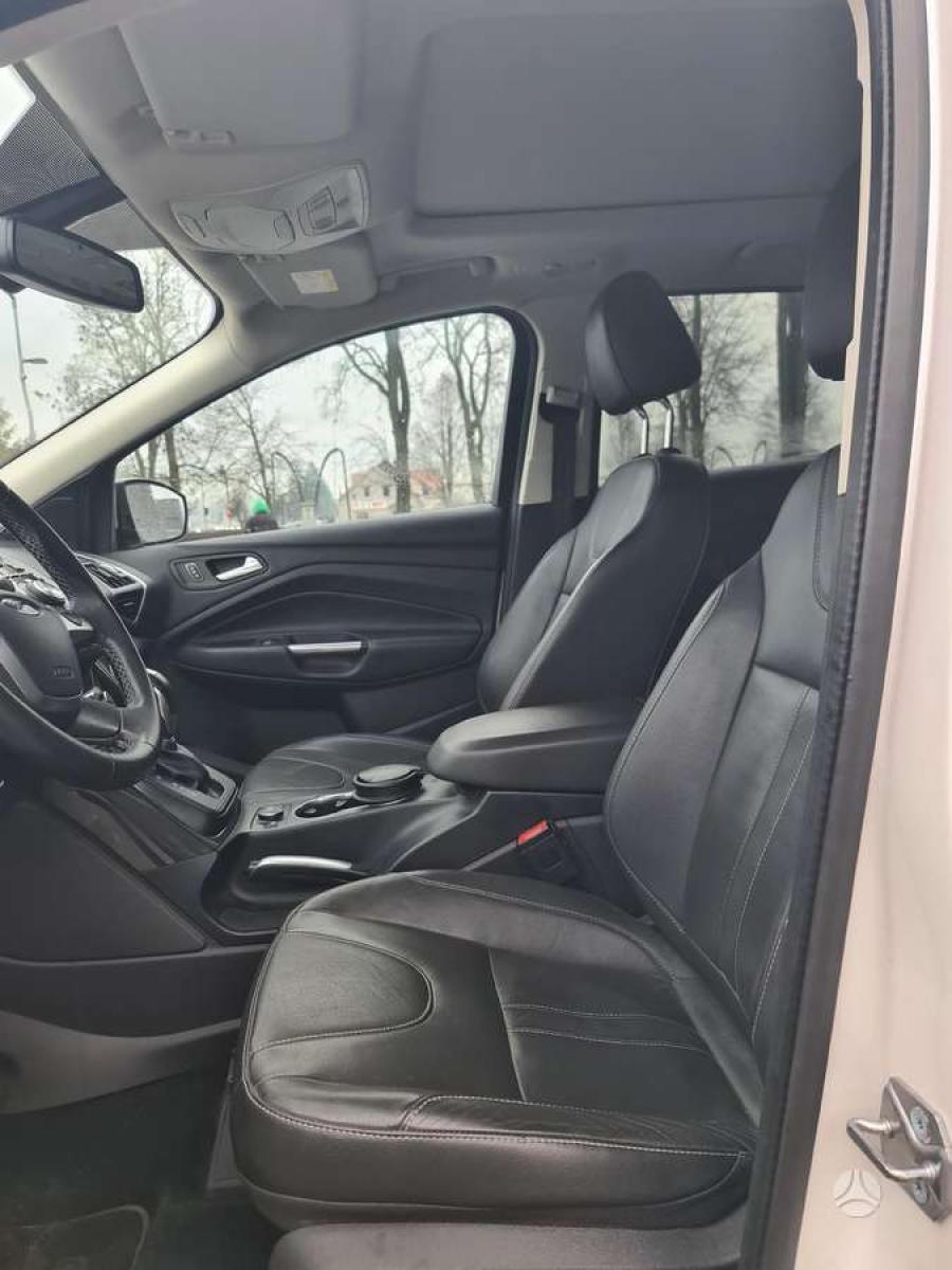 Balts Ford Kuga 2015 Tauragė, ar dzinēja tilpumu 2.00 L un nobraukumu 184 tūkst. km par 8500 €, foto 7 vietnē AUTOMOTO.COM.LV