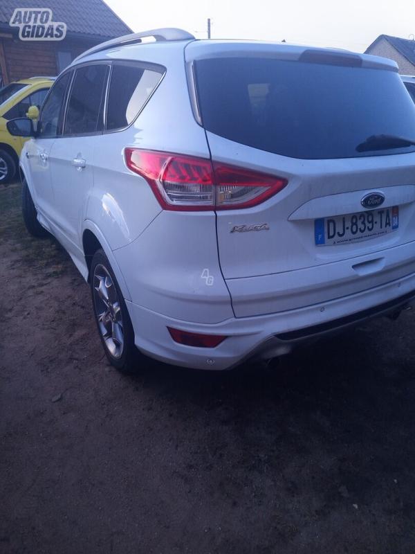 White Ford Kuga 2015 in Kaunas, with an engine capacity of 2.00 L and mileage of 239 thousand km for 5600 €, photo 6 on AUTOMOTO.COM.LV