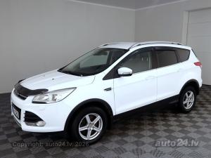 White Ford Kuga 2015 in Tallinn, with an engine capacity of 2.00 L and mileage of 349 thousand km for 3999 €, photo 3 on AUTOMOTO.COM.LV