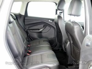 White Ford Kuga 2015 in Tallinn, with an engine capacity of 2.00 L and mileage of 349 thousand km for 3999 €, photo 8 on AUTOMOTO.COM.LV