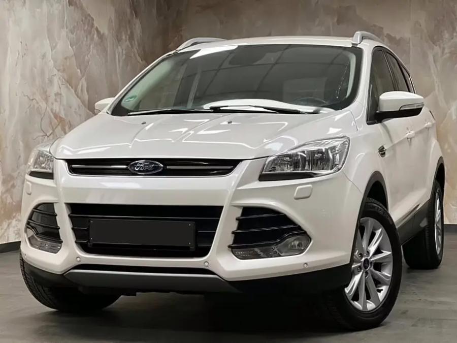White Ford Kuga 2015 in Riga, with an engine capacity of 2.00 L and mileage of 187 thousand km for 10000 €, photo 1 on AUTOMOTO.COM.LV