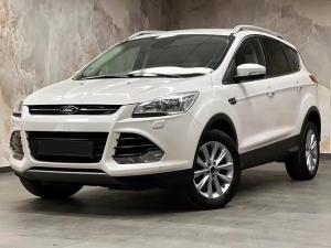 White Ford Kuga 2015 in Riga, with an engine capacity of 2.00 L and mileage of 187 thousand km for 10000 €, photo 3 on AUTOMOTO.COM.LV