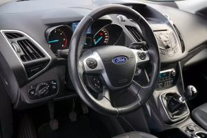 White Ford Kuga 2015 in Riga, with an engine capacity of 2.00 L and mileage of 187 thousand km for 10000 €, photo 12 on AUTOMOTO.COM.LV