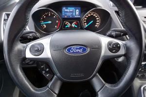 White Ford Kuga 2015 in Riga, with an engine capacity of 2.00 L and mileage of 187 thousand km for 10000 €, photo 13 on AUTOMOTO.COM.LV