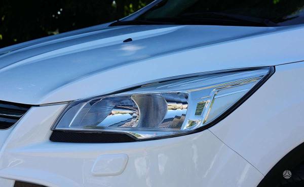 Balts Ford Kuga 2015 Kretinga, ar dzinēja tilpumu 1.50 L un nobraukumu 104 tūkst. km par 7999 €, foto 3 vietnē AUTOMOTO.COM.LV