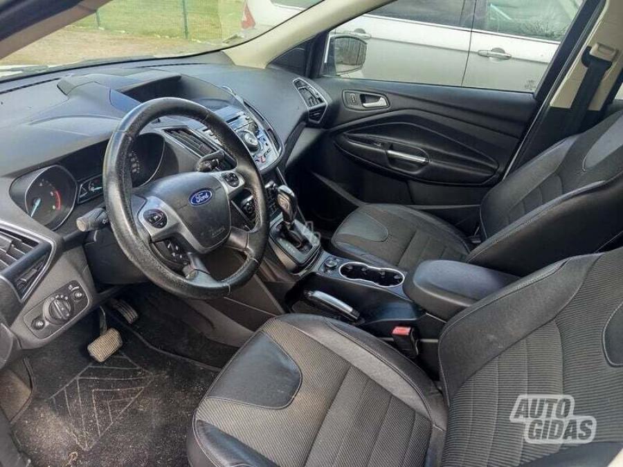 White Ford Kuga 2015 in Kaunas, with an engine capacity of 2.00 L and mileage of 239 thousand km for 5600 €, photo 12 on AUTOMOTO.COM.LV