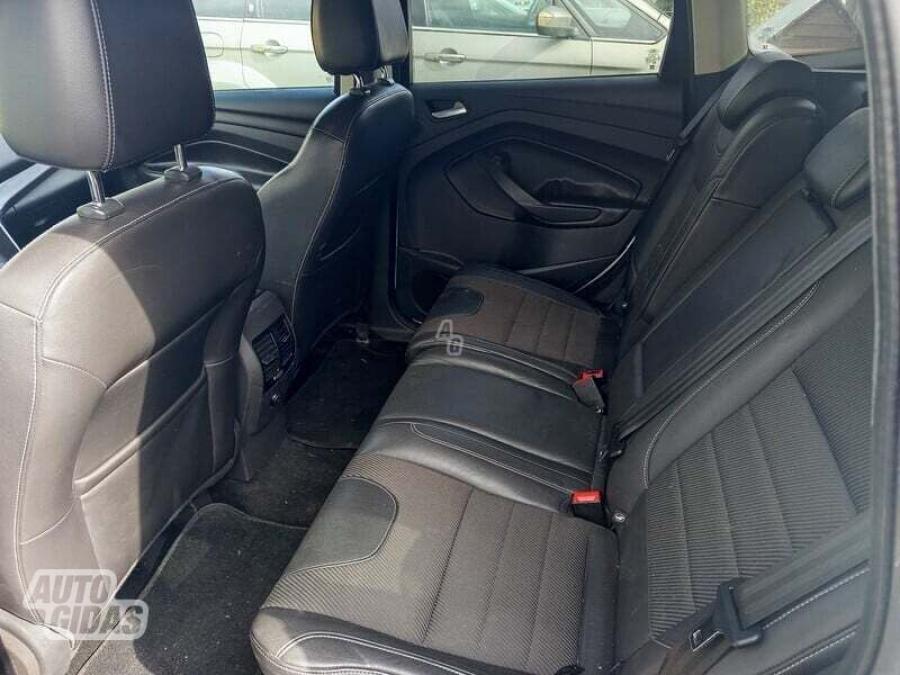White Ford Kuga 2015 in Kaunas, with an engine capacity of 2.00 L and mileage of 239 thousand km for 5600 €, photo 15 on AUTOMOTO.COM.LV
