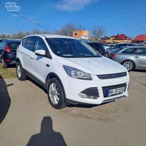 White Ford Kuga 2015 in Siauliai, with an engine capacity of 1.50 L and mileage of 91 thousand km for 6950 €, photo 4 on AUTOMOTO.COM.LV