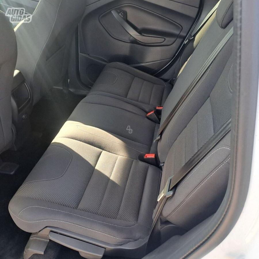 White Ford Kuga 2015 in Siauliai, with an engine capacity of 1.50 L and mileage of 91 thousand km for 6950 €, photo 7 on AUTOMOTO.COM.LV