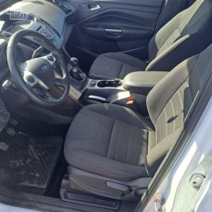 White Ford Kuga 2015 in Siauliai, with an engine capacity of 1.50 L and mileage of 91 thousand km for 6950 €, photo 8 on AUTOMOTO.COM.LV