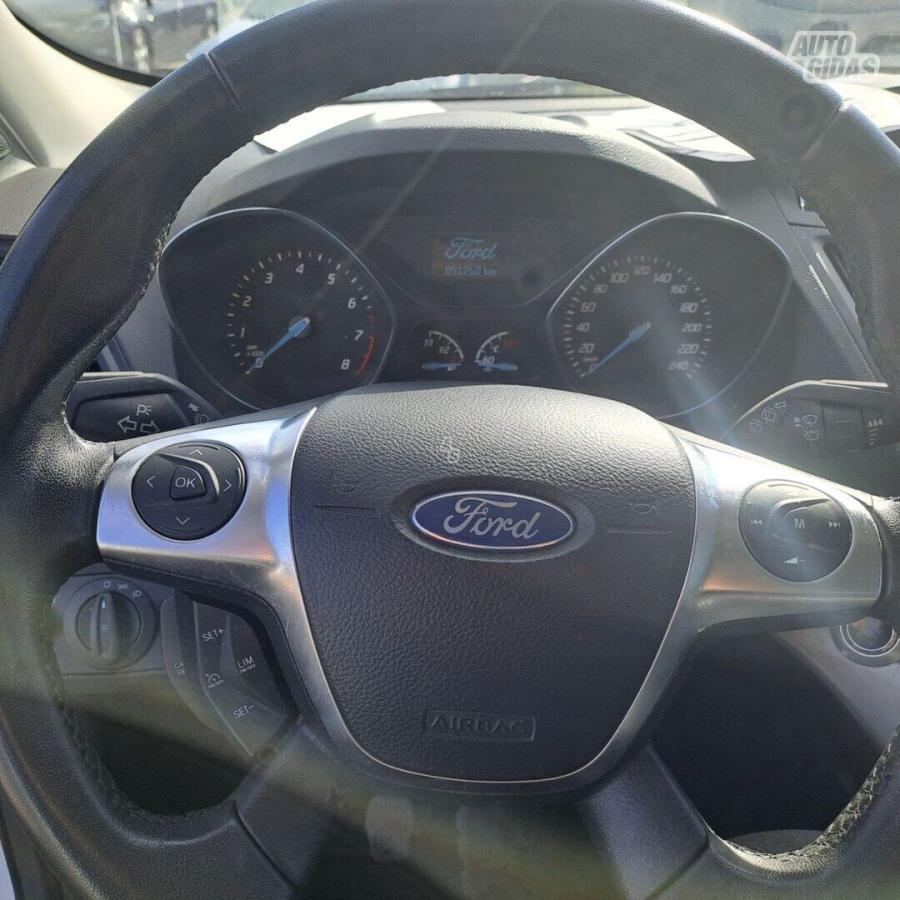 White Ford Kuga 2015 in Siauliai, with an engine capacity of 1.50 L and mileage of 91 thousand km for 6950 €, photo 10 on AUTOMOTO.COM.LV
