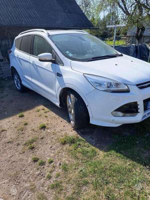 White Ford Kuga 2015 in Kaunas, with an engine capacity of 2.00 L and mileage of 235 thousand km for 5500 €, photo 3 on AUTOMOTO.COM.LV