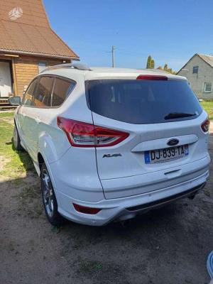 White Ford Kuga 2015 in Kaunas, with an engine capacity of 2.00 L and mileage of 235 thousand km for 5500 €, photo 6 on AUTOMOTO.COM.LV