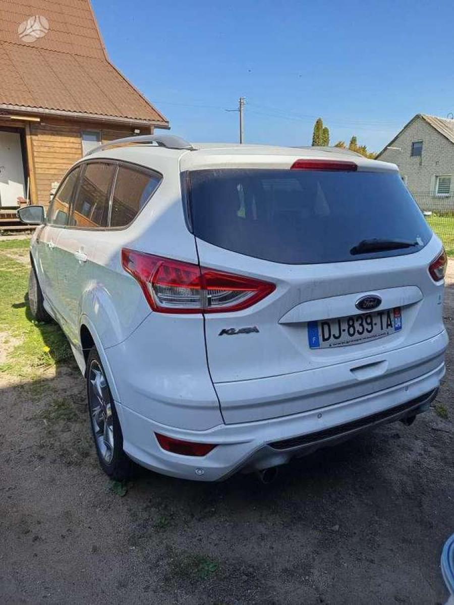 White Ford Kuga 2015 in Kaunas, with an engine capacity of 2.00 L and mileage of 235 thousand km for 5500 €, photo 6 on AUTOMOTO.COM.LV