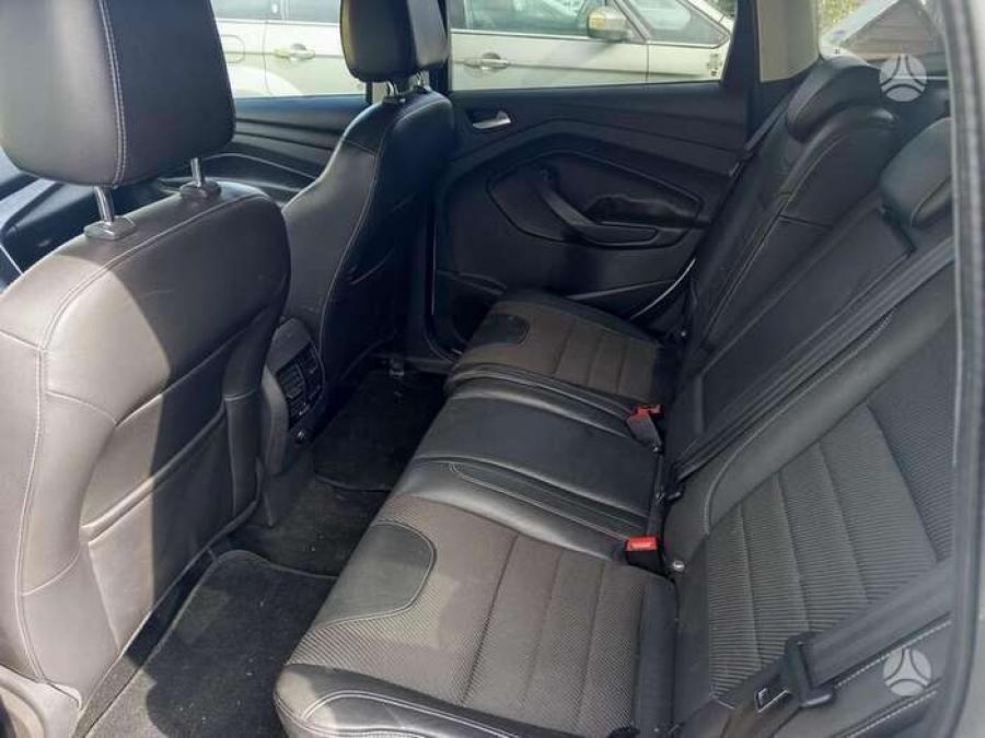 White Ford Kuga 2015 in Kaunas, with an engine capacity of 2.00 L and mileage of 235 thousand km for 5500 €, photo 14 on AUTOMOTO.COM.LV