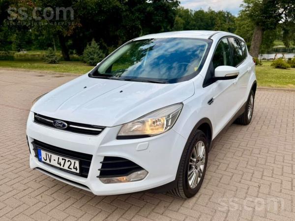 Белый Форд Куга 2015 в Валмиера, объемом двигателя 2.00 л и пробегом 217 тыс. км за 8500 €, фото 1 на AUTOMOTO.COM.LV
