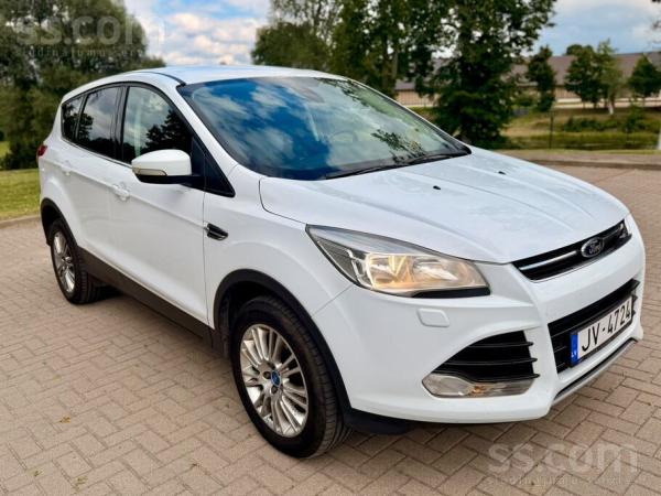 Белый Форд Куга 2015 в Валмиера, объемом двигателя 2.00 л и пробегом 217 тыс. км за 8500 €, фото 3 на AUTOMOTO.COM.LV