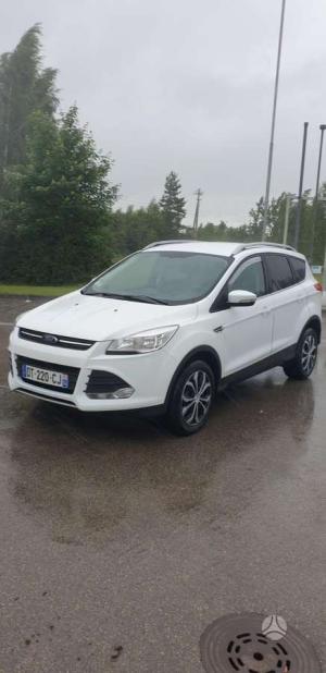Белый Форд Куга 2015 в Таураге, объемом двигателя 2.00 л и пробегом 210 тыс. км за 5500 €, фото 4 на AUTOMOTO.COM.LV
