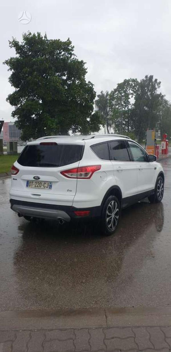 White Ford Kuga 2015 in Taurage, with an engine capacity of 2.00 L and mileage of 210 thousand km for 5500 €, photo 6 on AUTOMOTO.COM.LV