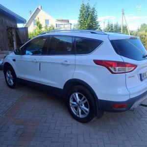 White Ford Kuga 2015 in Radviliskis, with an engine capacity of 2.00 L and mileage of 315 thousand km for 9400 €, photo 4 on AUTOMOTO.COM.LV