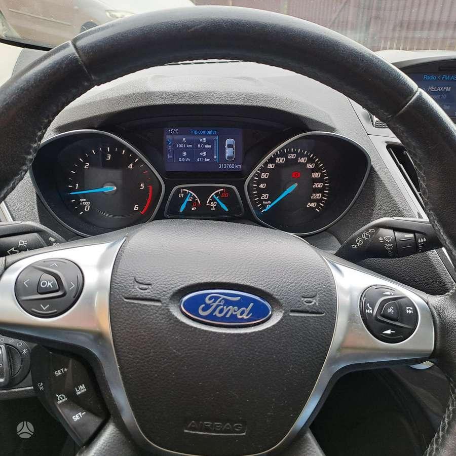 White Ford Kuga 2015 in Radviliskis, with an engine capacity of 2.00 L and mileage of 315 thousand km for 9400 €, photo 5 on AUTOMOTO.COM.LV
