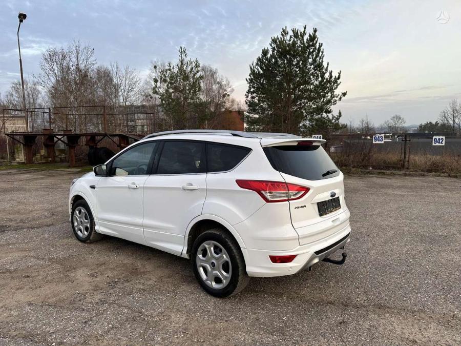 White Ford Kuga 2016 in Alytus, with an engine capacity of 2.00 L and mileage of 210 thousand km for 9000 €, photo 3 on AUTOMOTO.COM.LV