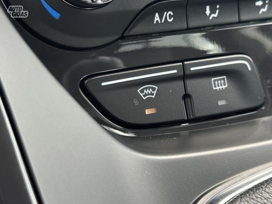 Balts Ford Kuga 2016 Kauņa, ar dzinēja tilpumu 1.50 L un nobraukumu 83 tūkst. km par 12271 €, foto 26 vietnē AUTOMOTO.COM.LV