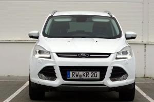 White Ford Kuga 2016 in Riga, with an engine capacity of 2.00 L and mileage of 158 thousand km for 7600 €, photo 4 on AUTOMOTO.COM.LV