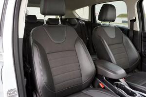 White Ford Kuga 2016 in Riga, with an engine capacity of 2.00 L and mileage of 158 thousand km for 7600 €, photo 17 on AUTOMOTO.COM.LV