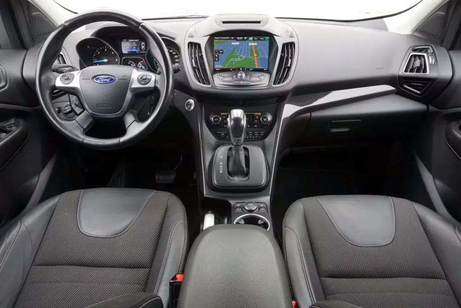 White Ford Kuga 2016 in Riga, with an engine capacity of 2.00 L and mileage of 158 thousand km for 7600 €, photo 19 on AUTOMOTO.COM.LV