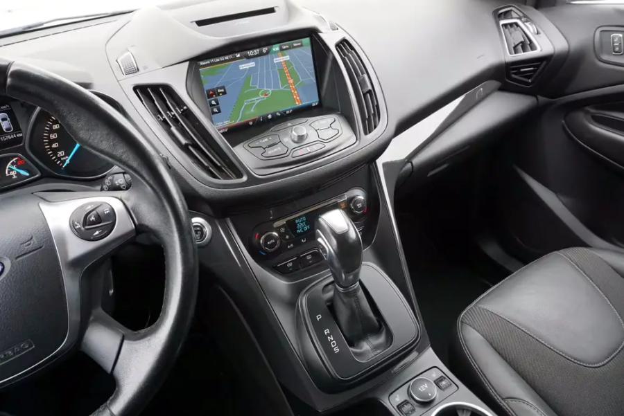 White Ford Kuga 2016 in Riga, with an engine capacity of 2.00 L and mileage of 158 thousand km for 7600 €, photo 25 on AUTOMOTO.COM.LV