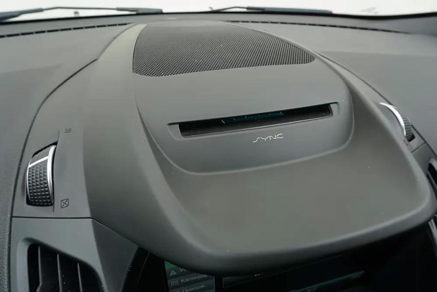 White Ford Kuga 2016 in Riga, with an engine capacity of 2.00 L and mileage of 158 thousand km for 7600 €, photo 30 on AUTOMOTO.COM.LV