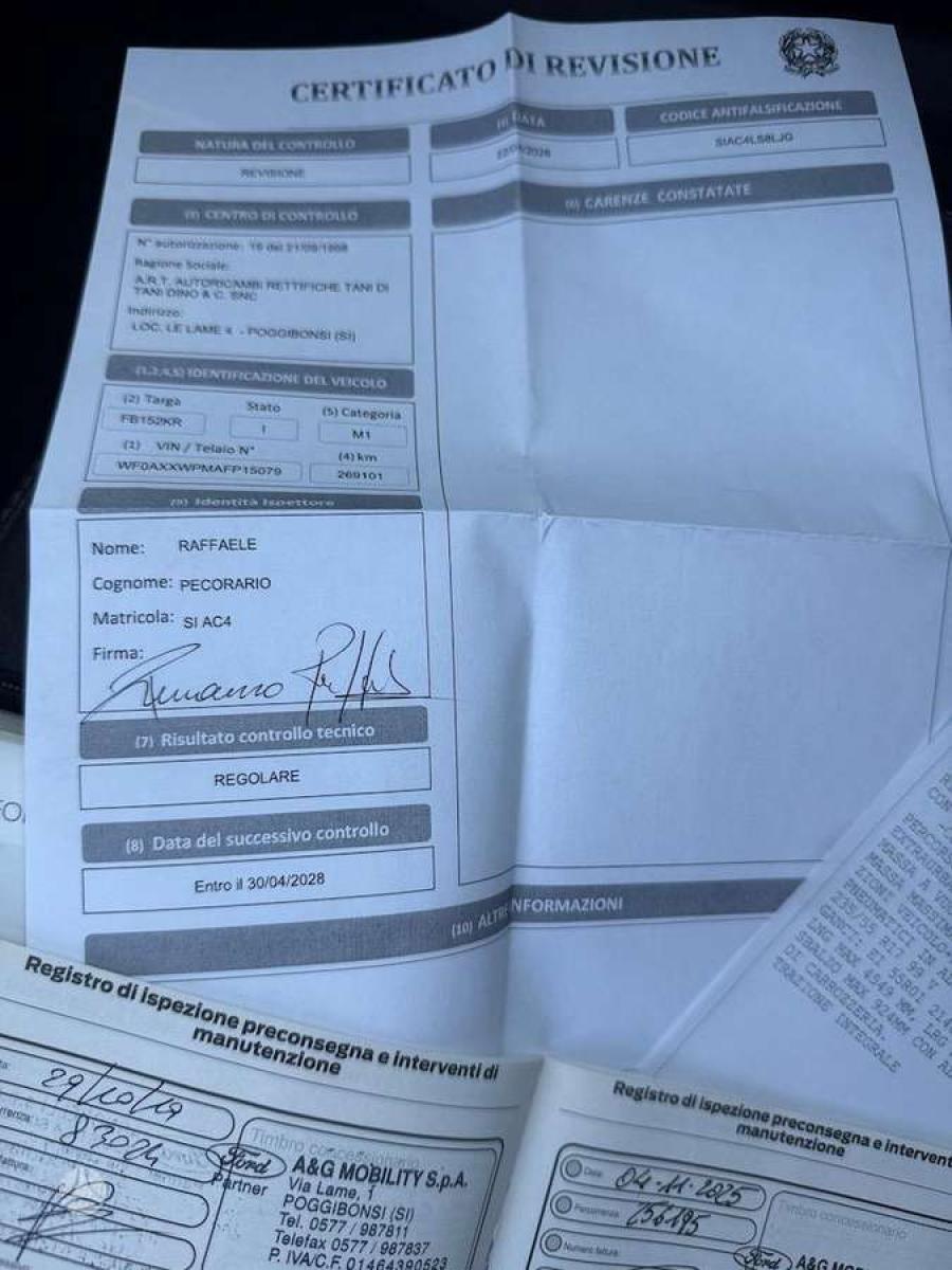 Balts Ford Kuga 2016 Šauļi, ar dzinēja tilpumu 1.50 L un nobraukumu 270 tūkst. km par 6700 €, foto 24 vietnē AUTOMOTO.COM.LV