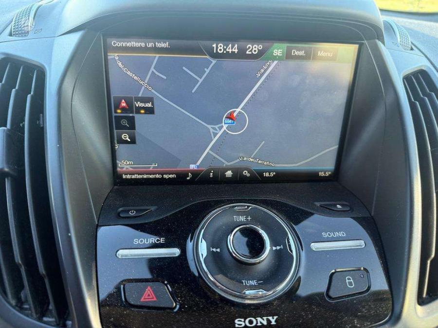 White Ford Kuga 2016 in Siauliai, with an engine capacity of 2.00 L and mileage of 270 thousand km for 6700 €, photo 19 on AUTOMOTO.COM.LV