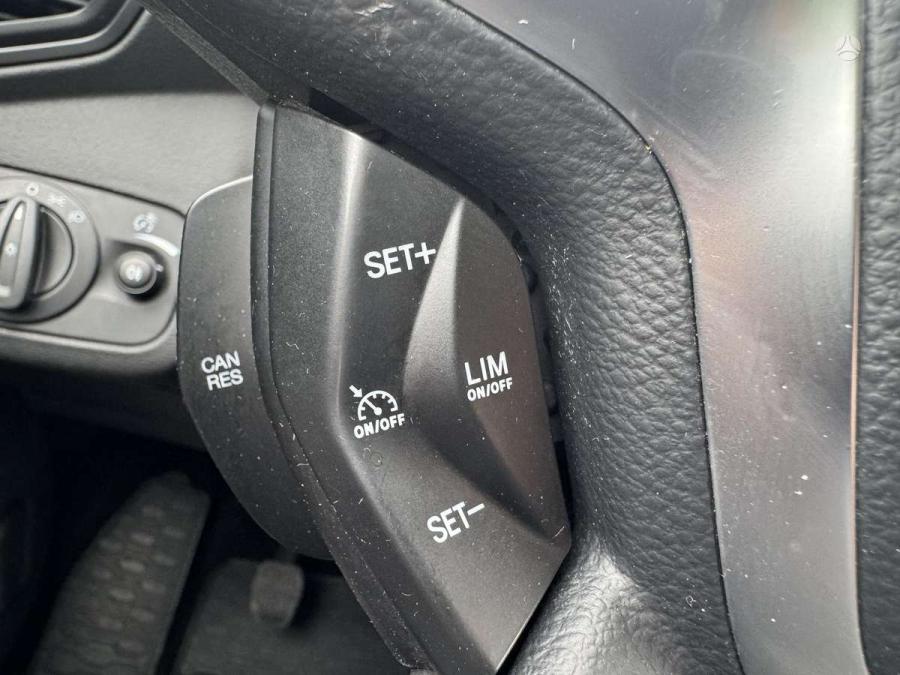 Balts Ford Kuga 2016 Kauņa, ar dzinēja tilpumu 1.50 L un nobraukumu 195 tūkst. km par 6950 €, foto 14 vietnē AUTOMOTO.COM.LV