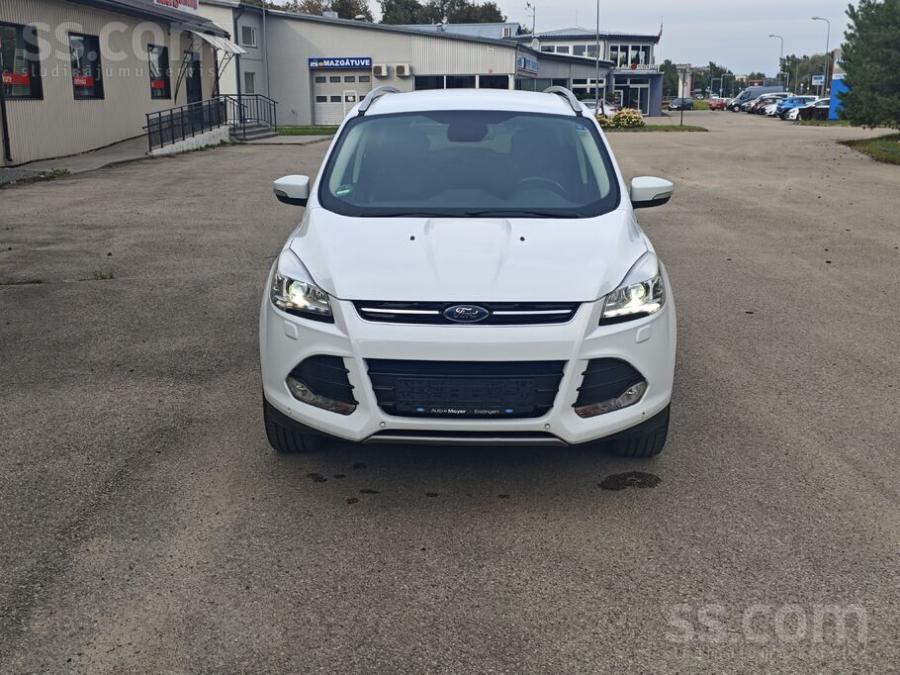 White Ford Kuga 2016 in Jekabpils, with an engine capacity of 2.00 L and mileage of 206 thousand km for 9100 €, photo 4 on AUTOMOTO.COM.LV