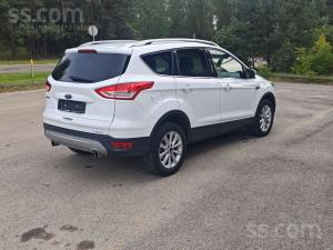 White Ford Kuga 2016 in Jekabpils, with an engine capacity of 2.00 L and mileage of 206 thousand km for 9100 €, photo 5 on AUTOMOTO.COM.LV