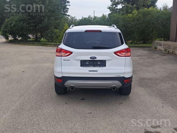 White Ford Kuga 2016 in Jekabpils, with an engine capacity of 2.00 L and mileage of 206 thousand km for 9100 €, photo 6 on AUTOMOTO.COM.LV