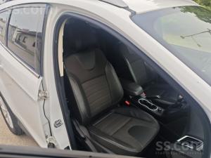 White Ford Kuga 2016 in Jekabpils, with an engine capacity of 2.00 L and mileage of 206 thousand km for 9100 €, photo 10 on AUTOMOTO.COM.LV