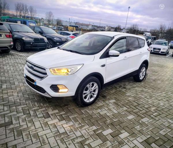 Balts Ford Kuga 2017 Tauragė, ar dzinēja tilpumu 1.50 L un nobraukumu 263 tūkst. km par 7900 €, foto 2 vietnē AUTOMOTO.COM.LV